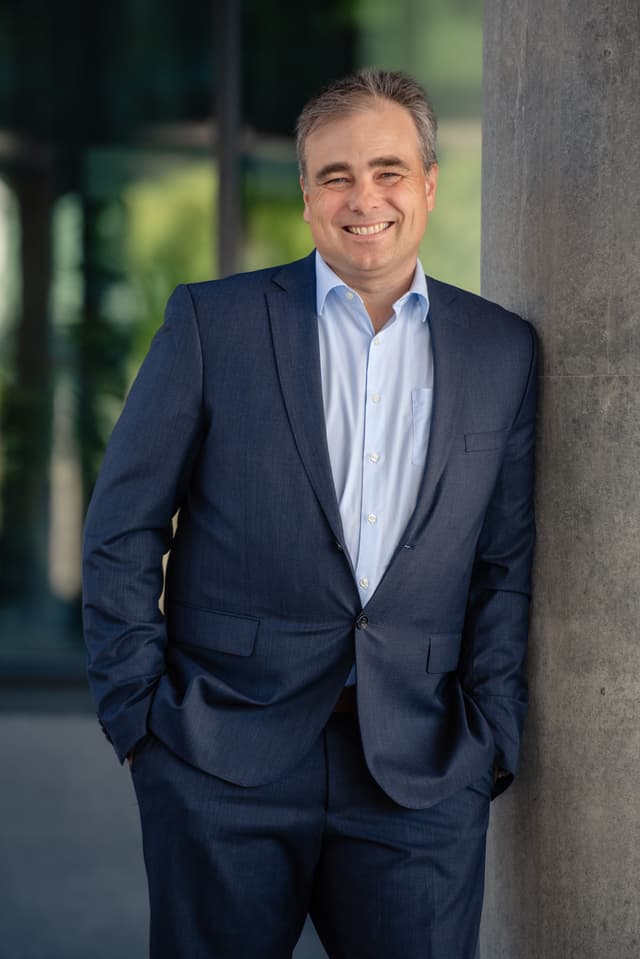 Vianode | Management